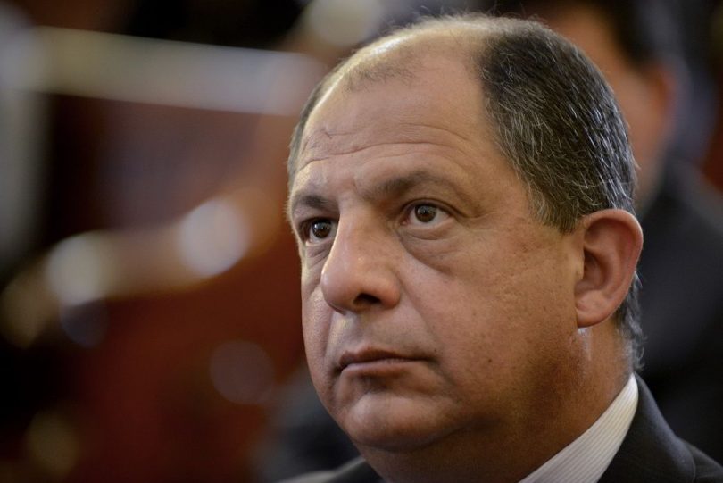 Presidente Solís felicita a Donald Trump por su triunfo - Pelando el Ojo