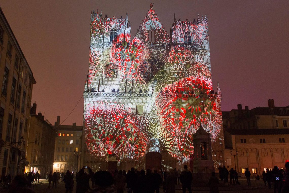 Festival de las Luces en Lyon Francia - Pelando el Ojo