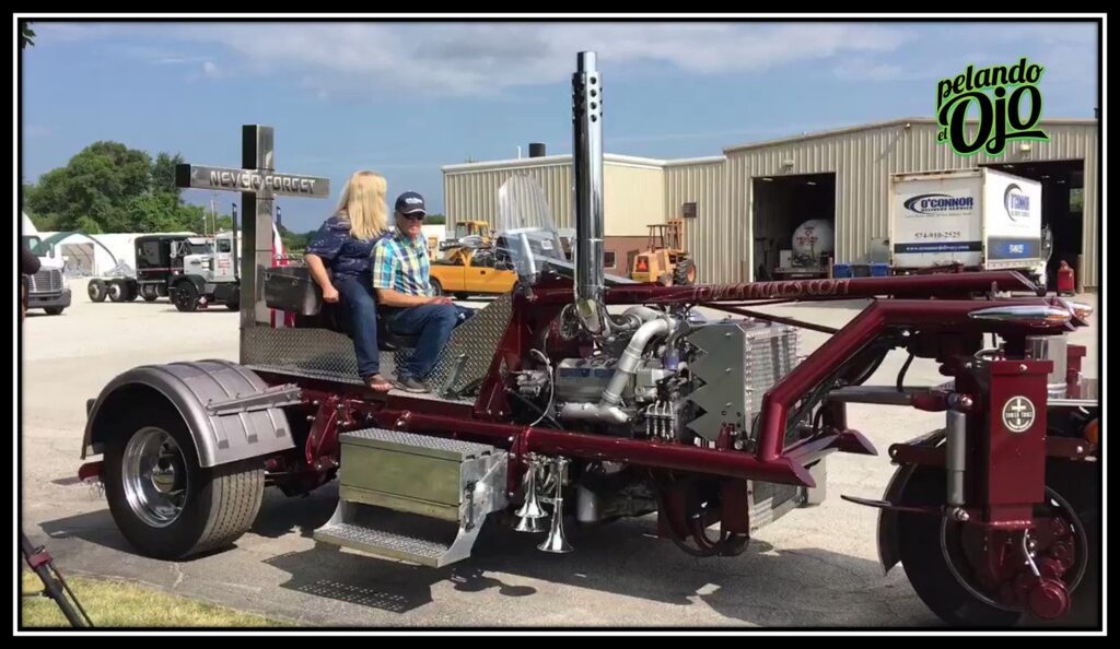 The Tower Trike: La motocicleta más grande del mundo - Pelando el Ojo